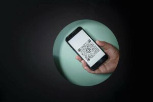 QR Code adalah: Fungsi, Jenis, Contoh, & Cara Membuatnya